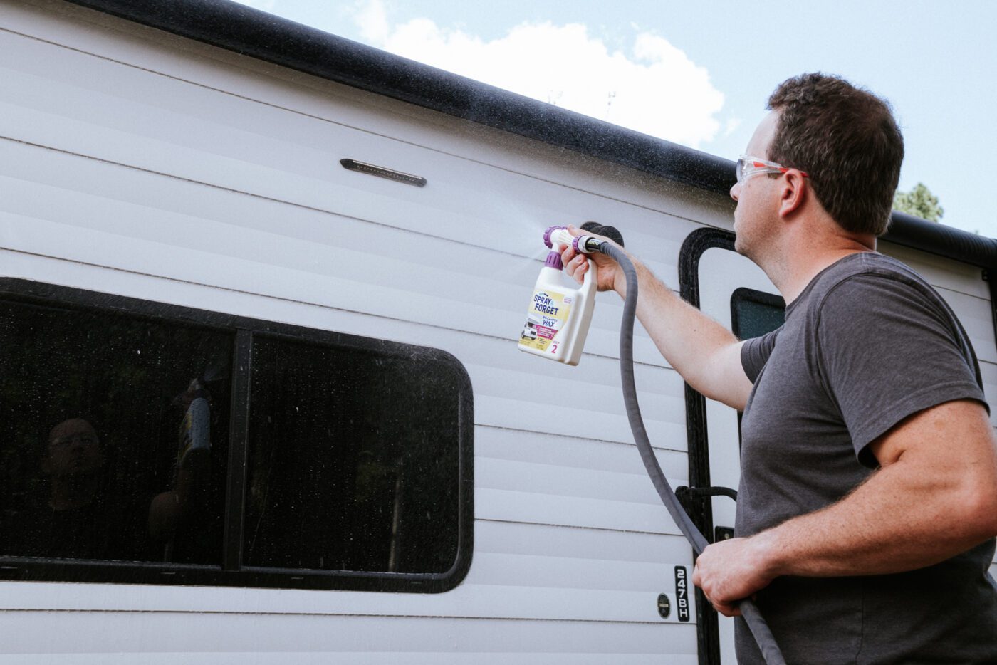 SF RV & Camper Wax 32oz Hose End – Spray & Forget