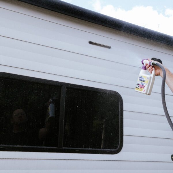SF RV & Camper Wax 32oz Hose End – Spray & Forget